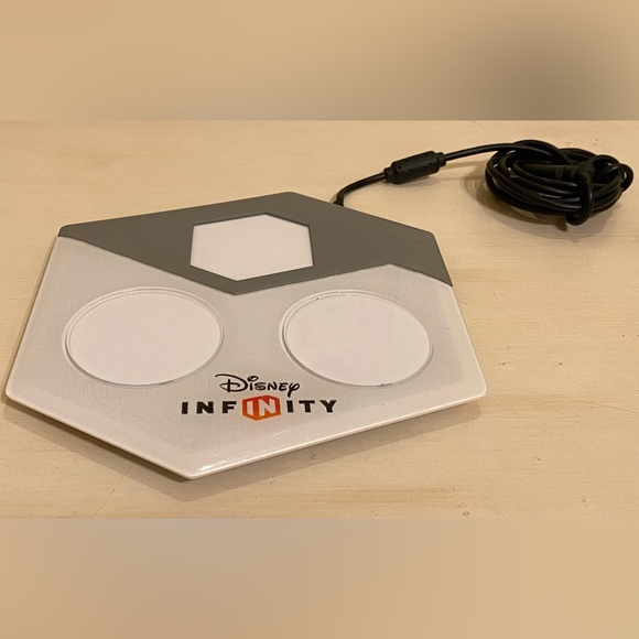 Disney | Video Games & Consoles | Disney Infinity Portal Base G54 ...
